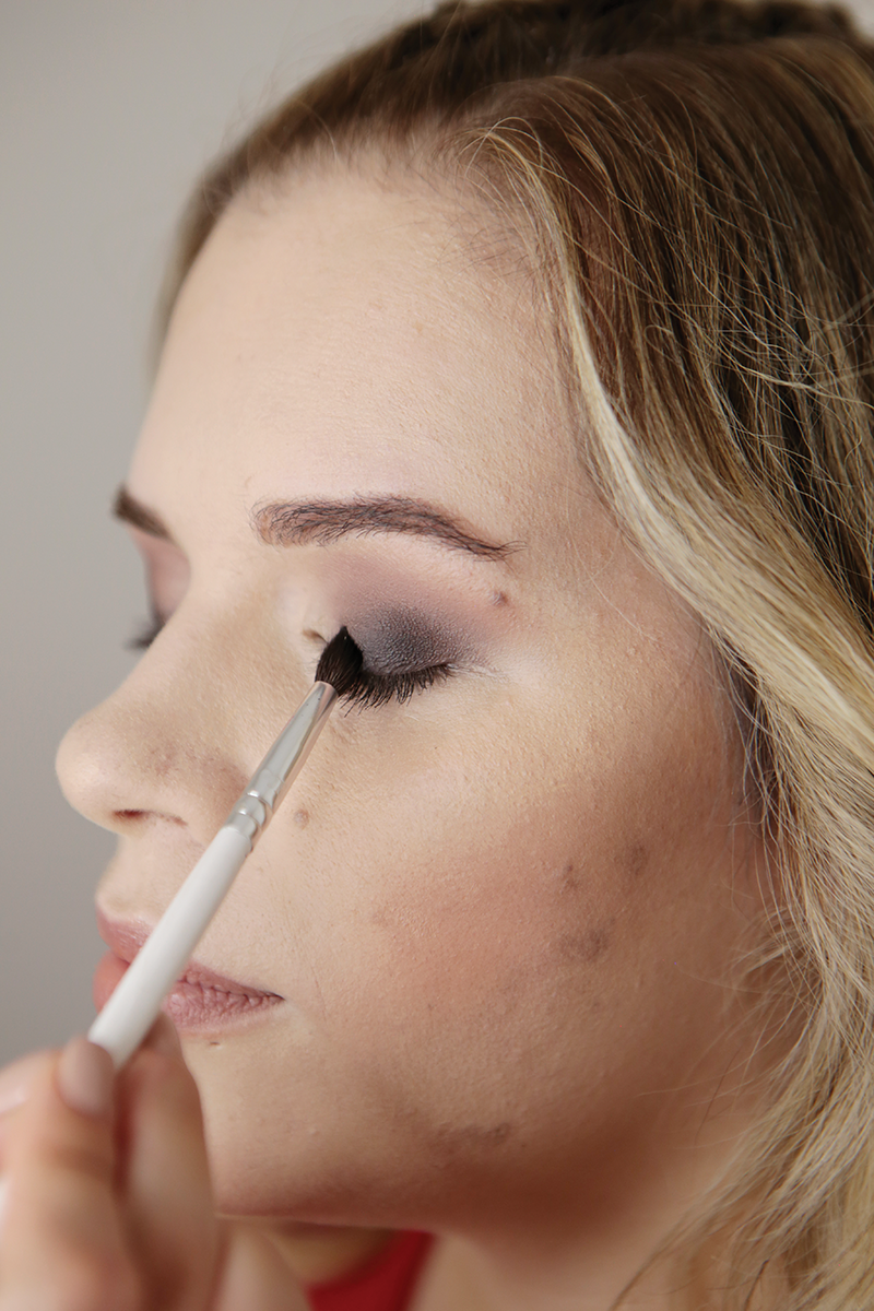 Como fazer "Cut Crease" - Revista Minha